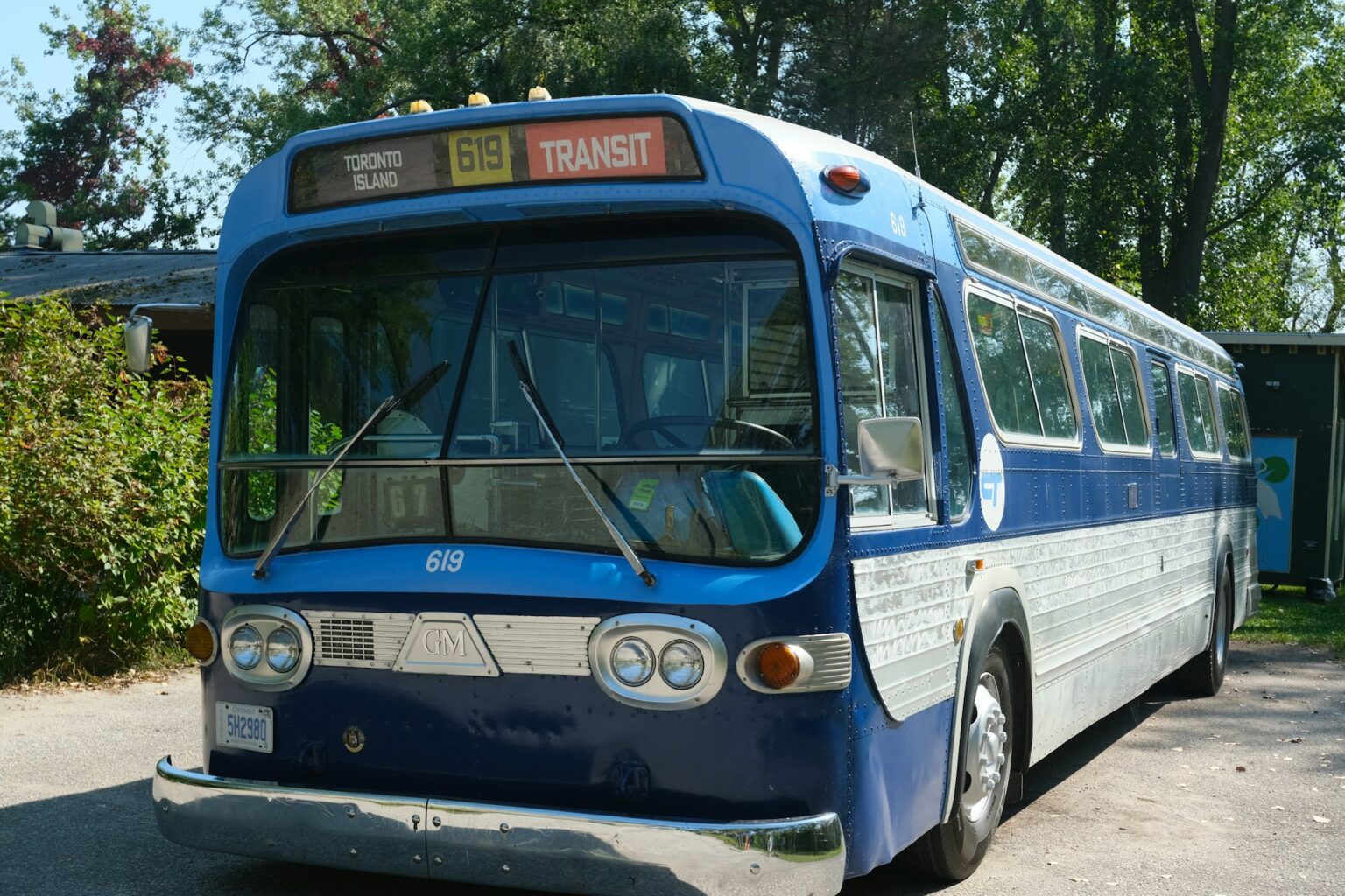 Canada Public Transportation Guide: Travel in Comfort Across Canada